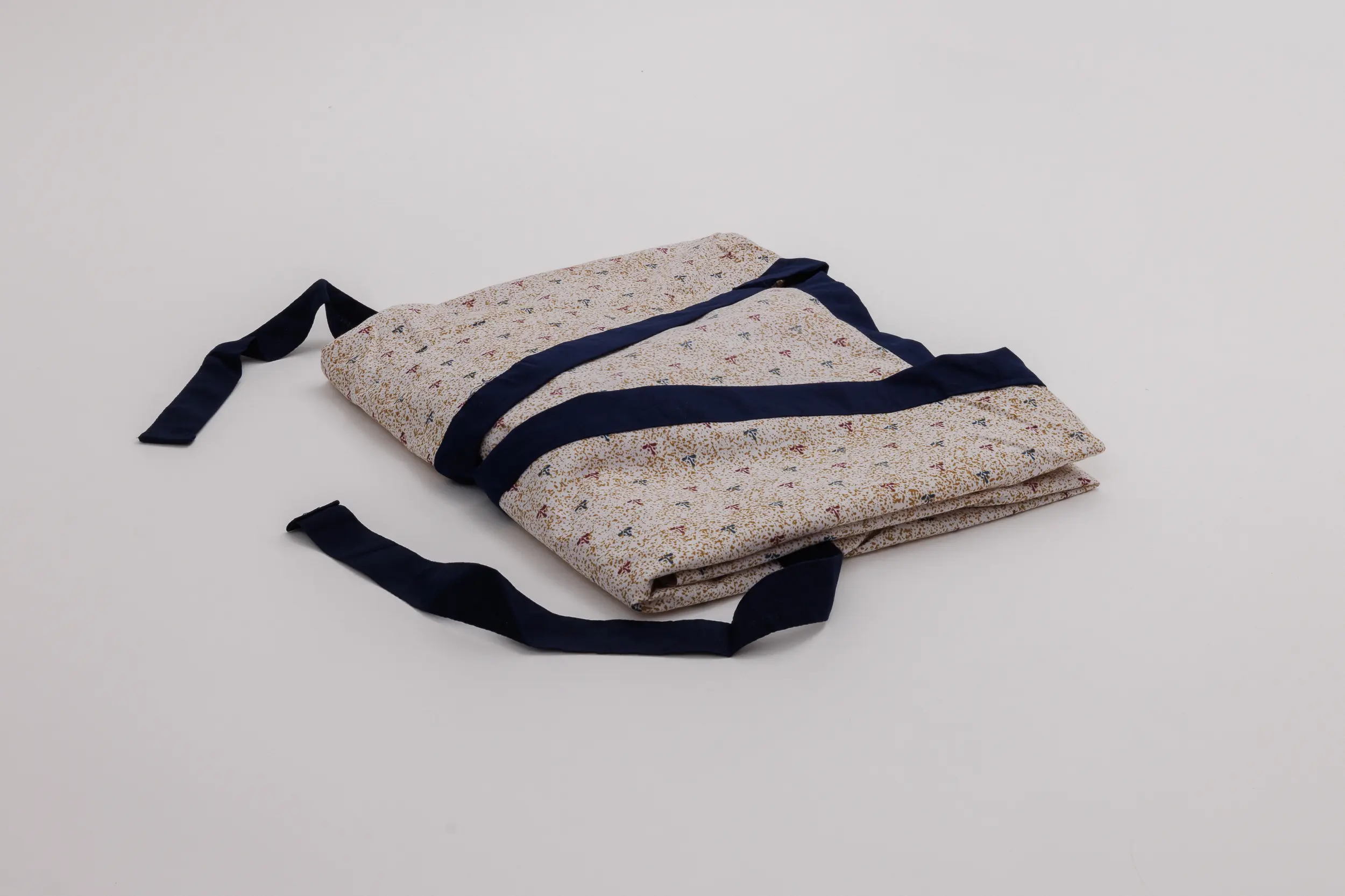 Level 1 Isolation Patient Gown - 99% Polyester / 1% Carbon - Calderon ...